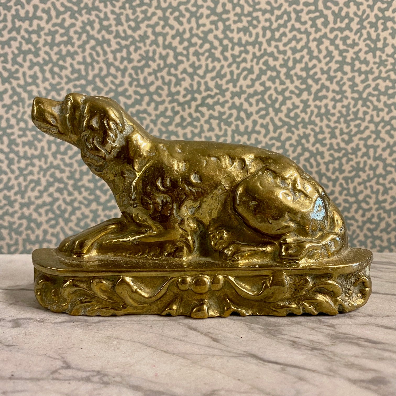 S74 ANTIQUE PAIR VICTORIAN BRASS MANTLE DOGS